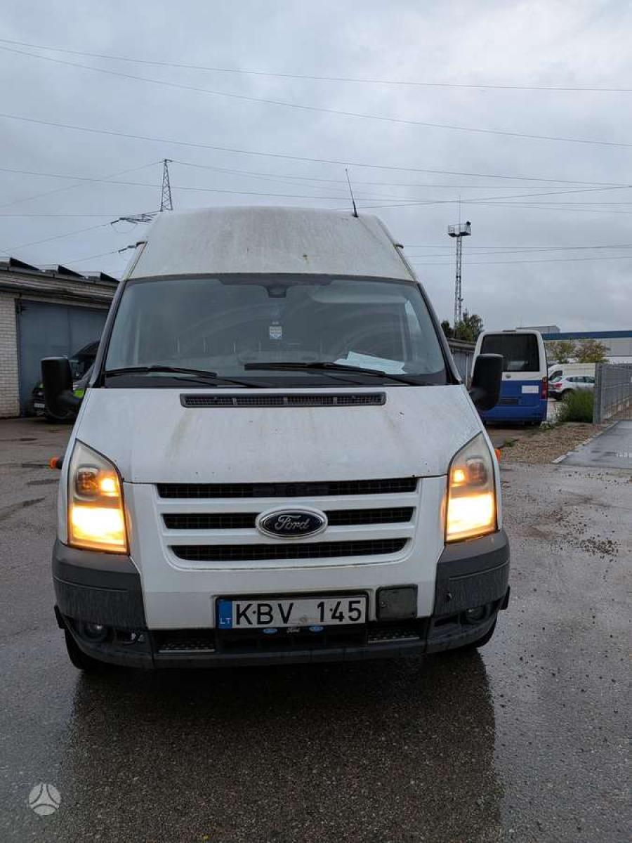 Balts Ford Transit 2012 Panevēža, ar dzinēja tilpumu 2.40 L un nobraukumu 328 tūkst. km par 2420 €, foto 4 vietnē AUTOMOTO.COM.LV