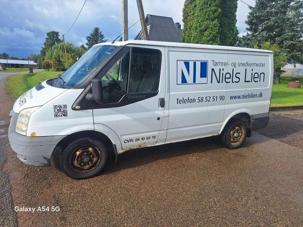 White Ford Transit 2012 in Taurage, with an engine capacity of 2.20 L and mileage of 200 thousand km for 2800 €, photo 1 on AUTOMOTO.COM.LV