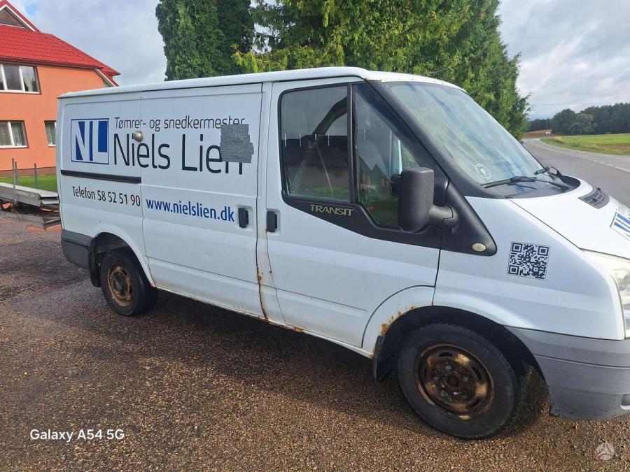 White Ford Transit 2012 in Taurage, with an engine capacity of 2.20 L and mileage of 200 thousand km for 2800 €, photo 3 on AUTOMOTO.COM.LV