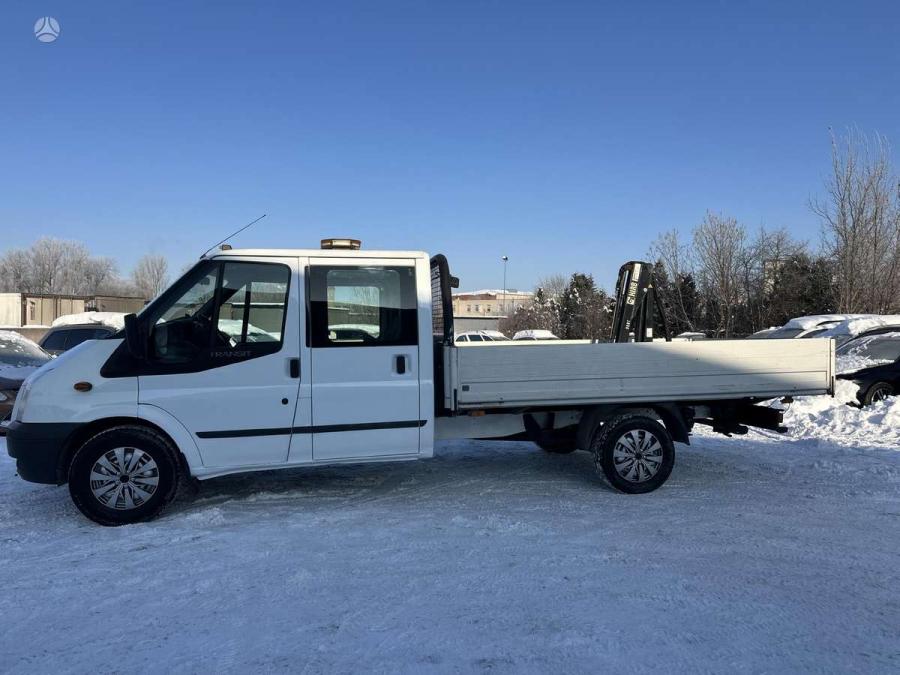 White Ford Transit 2013 in Siauliai, with an engine capacity of 2.20 L and mileage of 3320 thousand km for 7500 €, photo 6 on AUTOMOTO.COM.LV