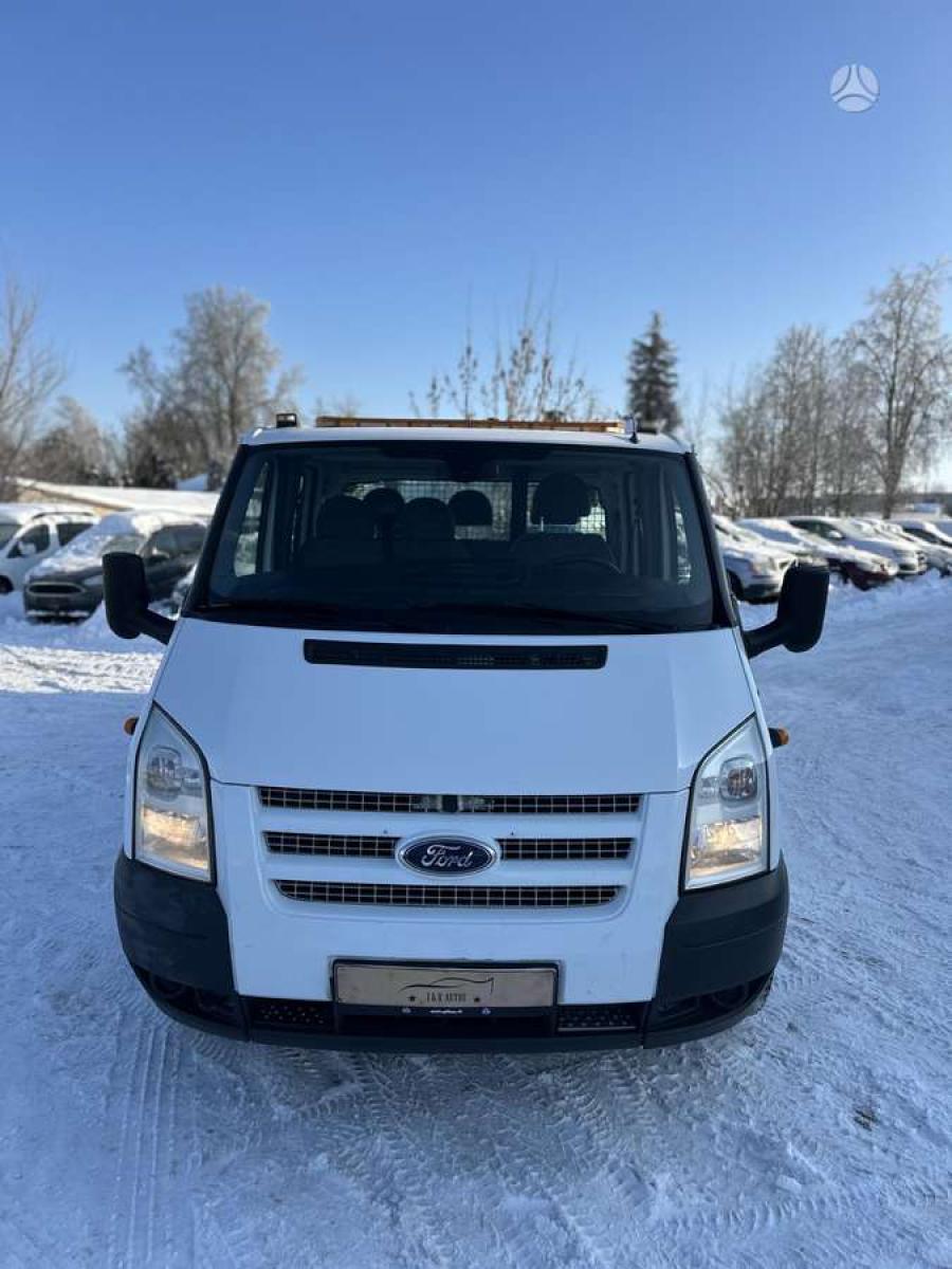 White Ford Transit 2013 in Siauliai, with an engine capacity of 2.20 L and mileage of 3320 thousand km for 7500 €, photo 8 on AUTOMOTO.COM.LV