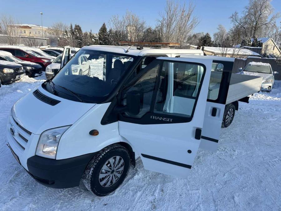 White Ford Transit 2013 in Siauliai, with an engine capacity of 2.20 L and mileage of 3320 thousand km for 7500 €, photo 18 on AUTOMOTO.COM.LV