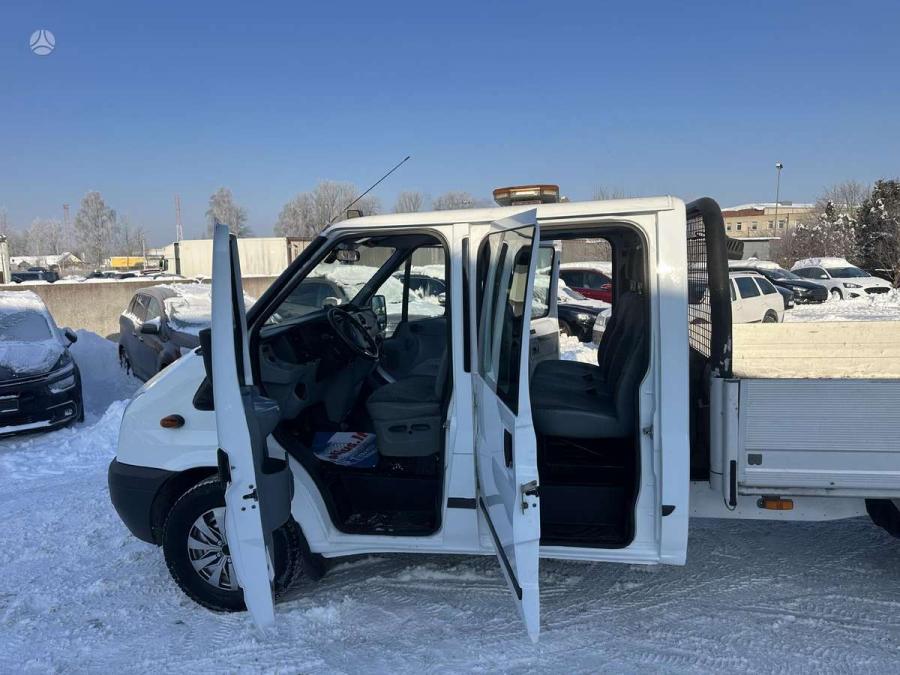 White Ford Transit 2013 in Siauliai, with an engine capacity of 2.20 L and mileage of 3320 thousand km for 7500 €, photo 22 on AUTOMOTO.COM.LV