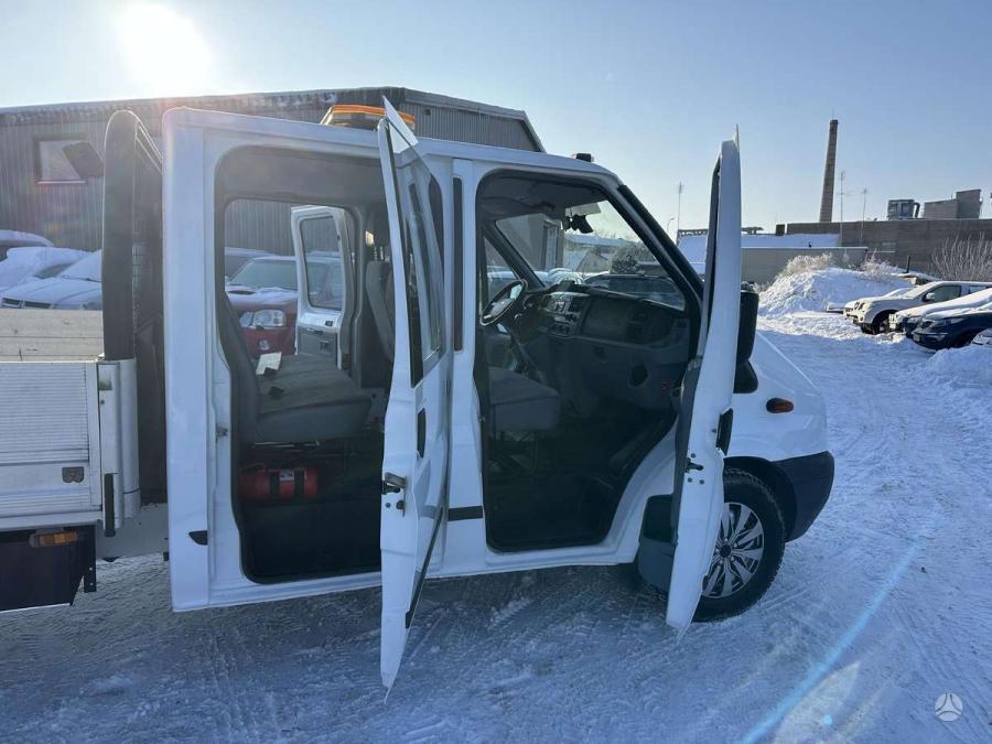 White Ford Transit 2013 in Siauliai, with an engine capacity of 2.20 L and mileage of 3320 thousand km for 7500 €, photo 31 on AUTOMOTO.COM.LV