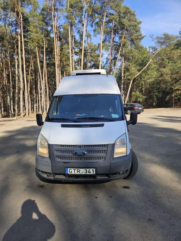 Balts Ford Transit 2013 Viļņa, ar dzinēja tilpumu 2.20 L un nobraukumu 399 tūkst. km par 1800 €, foto 2 vietnē AUTOMOTO.COM.LV