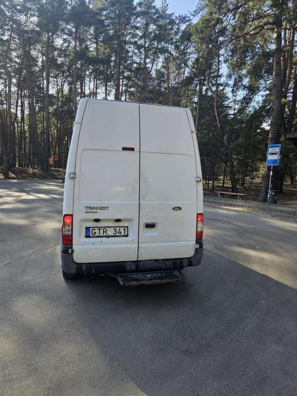 Balts Ford Transit 2013 Viļņa, ar dzinēja tilpumu 2.20 L un nobraukumu 399 tūkst. km par 1800 €, foto 6 vietnē AUTOMOTO.COM.LV