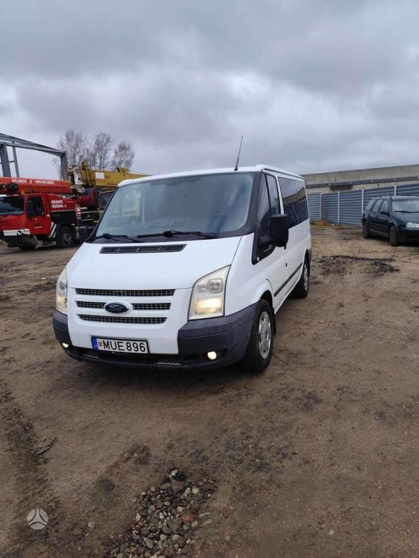 Balts Ford Transit 2013 Šilutė, ar dzinēja tilpumu 2.20 L un nobraukumu 166 tūkst. km par 6500 €, foto 3 vietnē AUTOMOTO.COM.LV