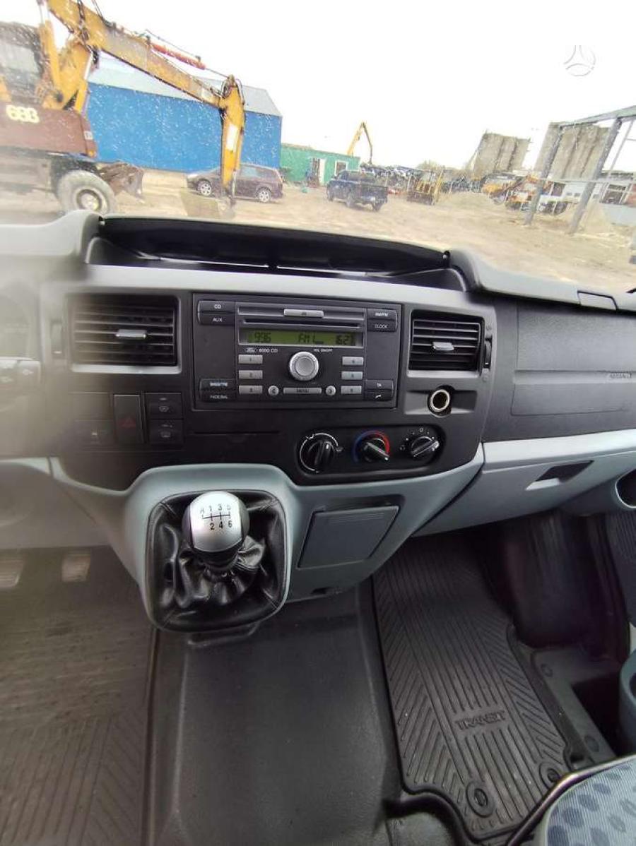 Balts Ford Transit 2013 Šilutė, ar dzinēja tilpumu 2.20 L un nobraukumu 166 tūkst. km par 6500 €, foto 16 vietnē AUTOMOTO.COM.LV