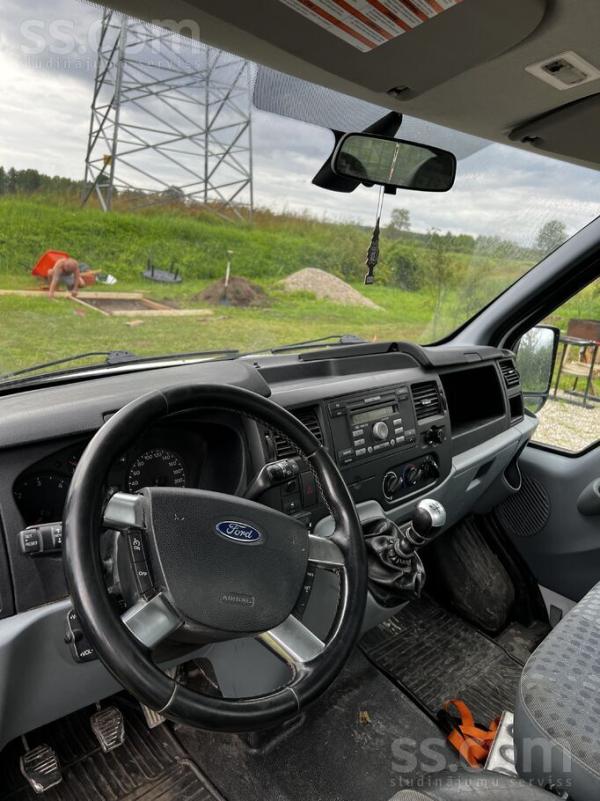 Balts Ford Transit 2013 Jūrmala, ar dzinēja tilpumu 2.20 L un nobraukumu 166 tūkst. km par 6500 €, foto 4 vietnē AUTOMOTO.COM.LV