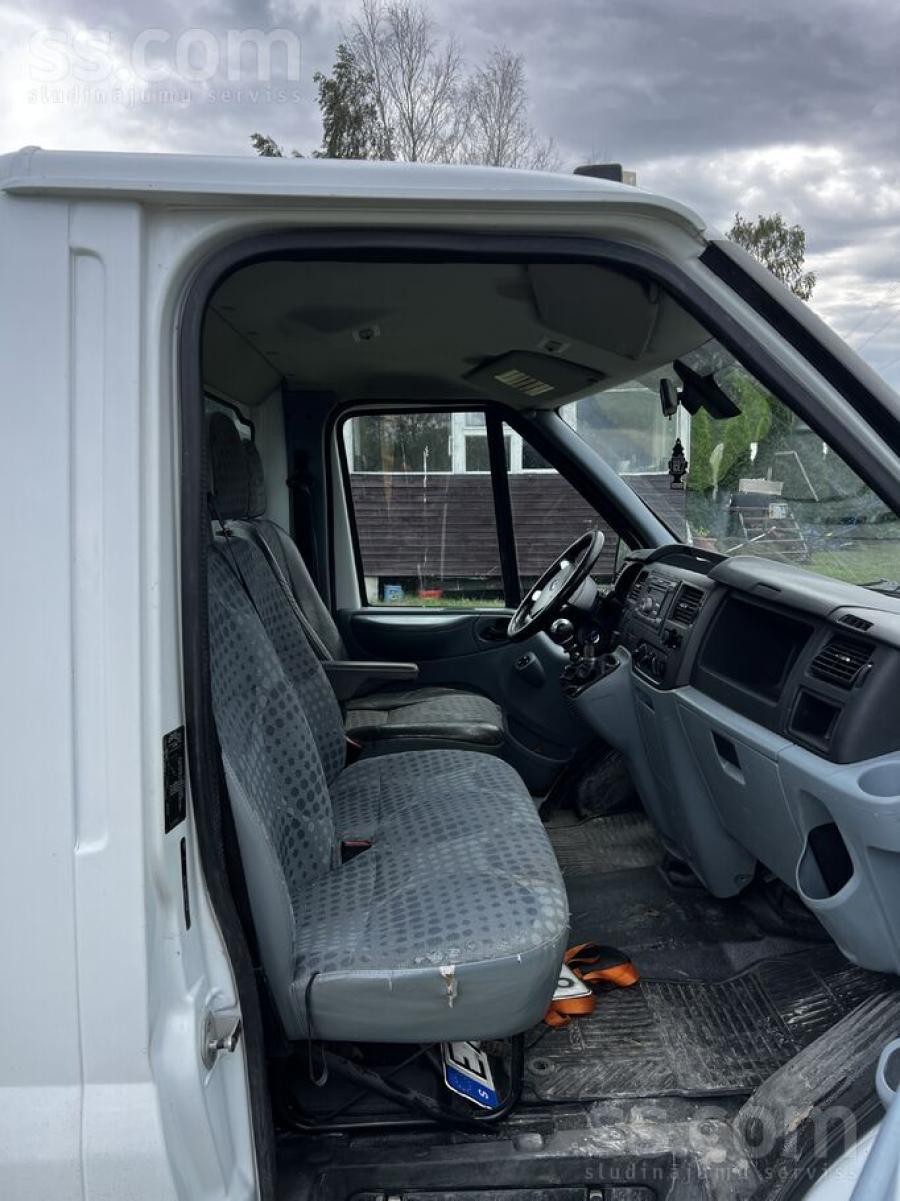 Balts Ford Transit 2013 Jūrmala, ar dzinēja tilpumu 2.20 L un nobraukumu 166 tūkst. km par 6500 €, foto 6 vietnē AUTOMOTO.COM.LV