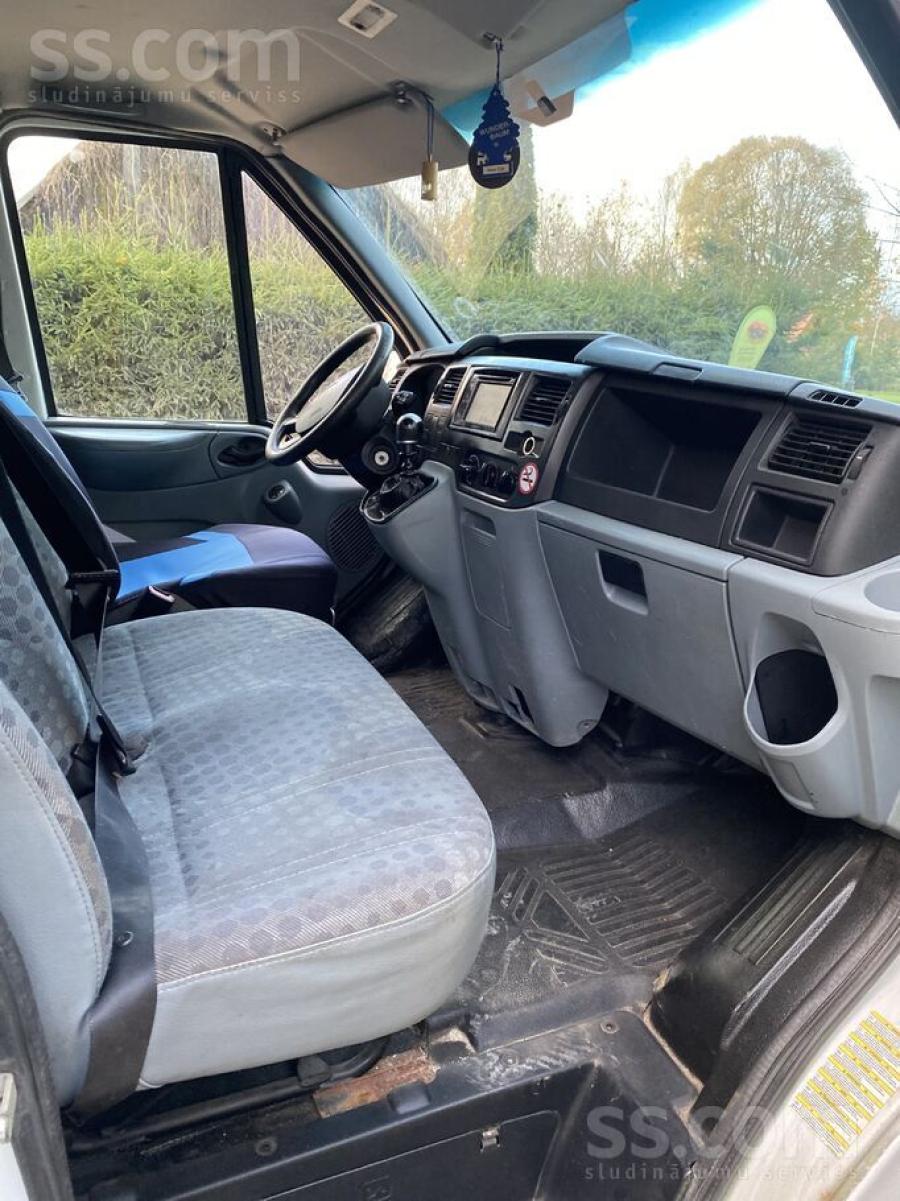 Balts Ford Transit 2013 Rīga, ar dzinēja tilpumu 2.20 L un nobraukumu 307 tūkst. km par 4850 €, foto 8 vietnē AUTOMOTO.COM.LV
