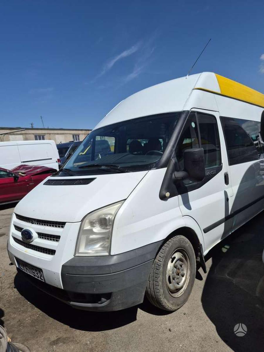 Balts Ford Transit 2013 Klaipėda, ar dzinēja tilpumu 2.20 L un nobraukumu 314 tūkst. km par 5500 €, foto 3 vietnē AUTOMOTO.COM.LV