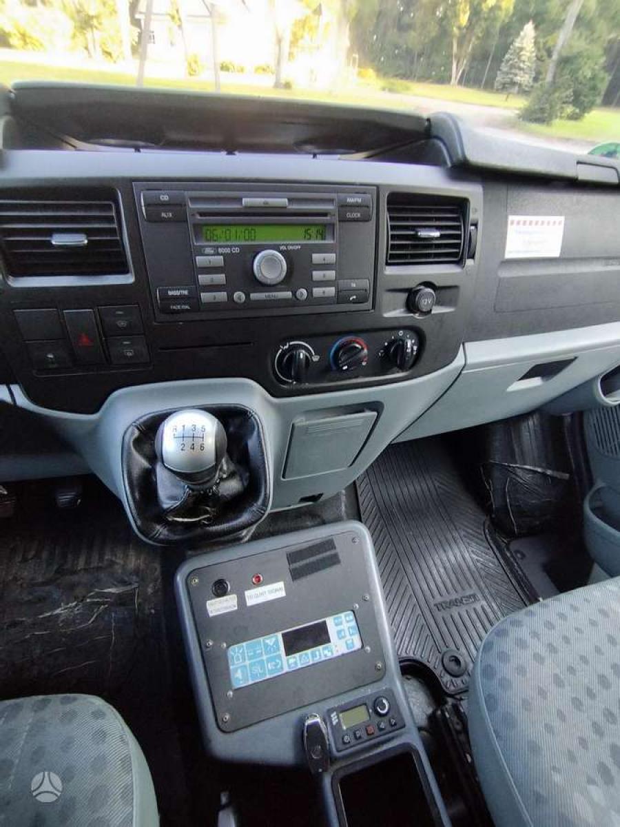 White Ford Transit 2013 in Sakiai, with an engine capacity of 2.20 L and mileage of 289 thousand km for 8500 €, photo 6 on AUTOMOTO.COM.LV