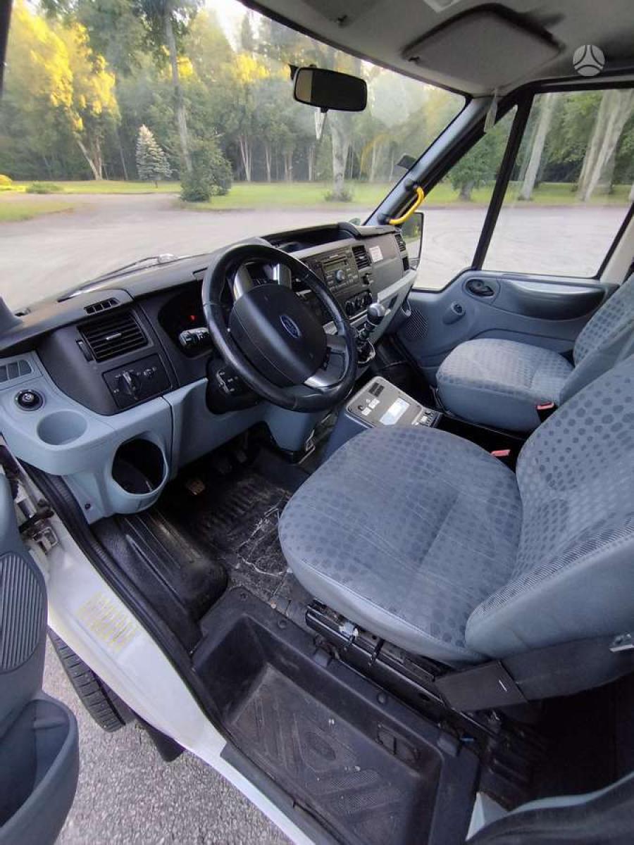 White Ford Transit 2013 in Sakiai, with an engine capacity of 2.20 L and mileage of 289 thousand km for 8500 €, photo 8 on AUTOMOTO.COM.LV