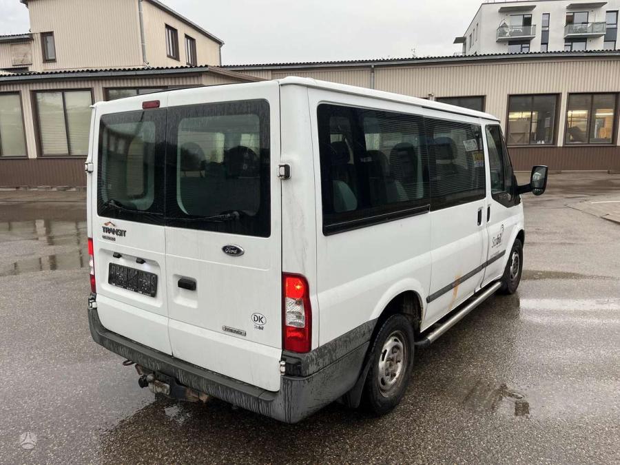 White Ford Transit 2013 in Vilnius, with an engine capacity of 2.20 L and mileage of 360 thousand km for 3900 €, photo 4 on AUTOMOTO.COM.LV