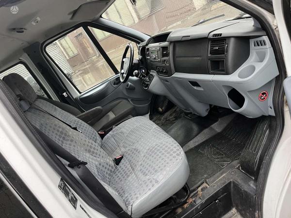 White Ford Transit 2013 in Vilnius, with an engine capacity of 2.20 L and mileage of 360 thousand km for 3900 €, photo 6 on AUTOMOTO.COM.LV