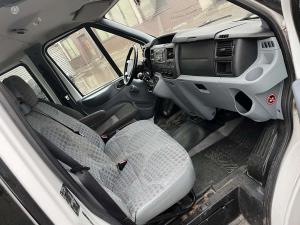 White Ford Transit 2013 in Vilnius, with an engine capacity of 2.20 L and mileage of 360 thousand km for 3900 €, photo 6 on AUTOMOTO.COM.LV