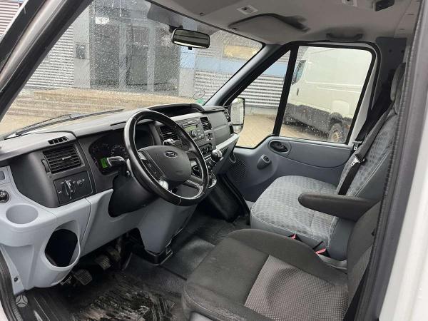 White Ford Transit 2013 in Vilnius, with an engine capacity of 2.20 L and mileage of 360 thousand km for 3900 €, photo 7 on AUTOMOTO.COM.LV