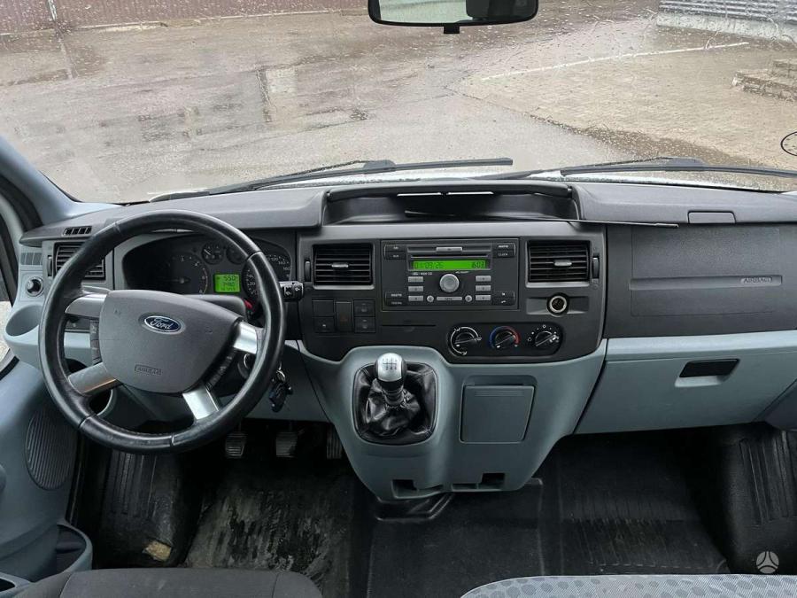 White Ford Transit 2013 in Vilnius, with an engine capacity of 2.20 L and mileage of 360 thousand km for 3900 €, photo 11 on AUTOMOTO.COM.LV