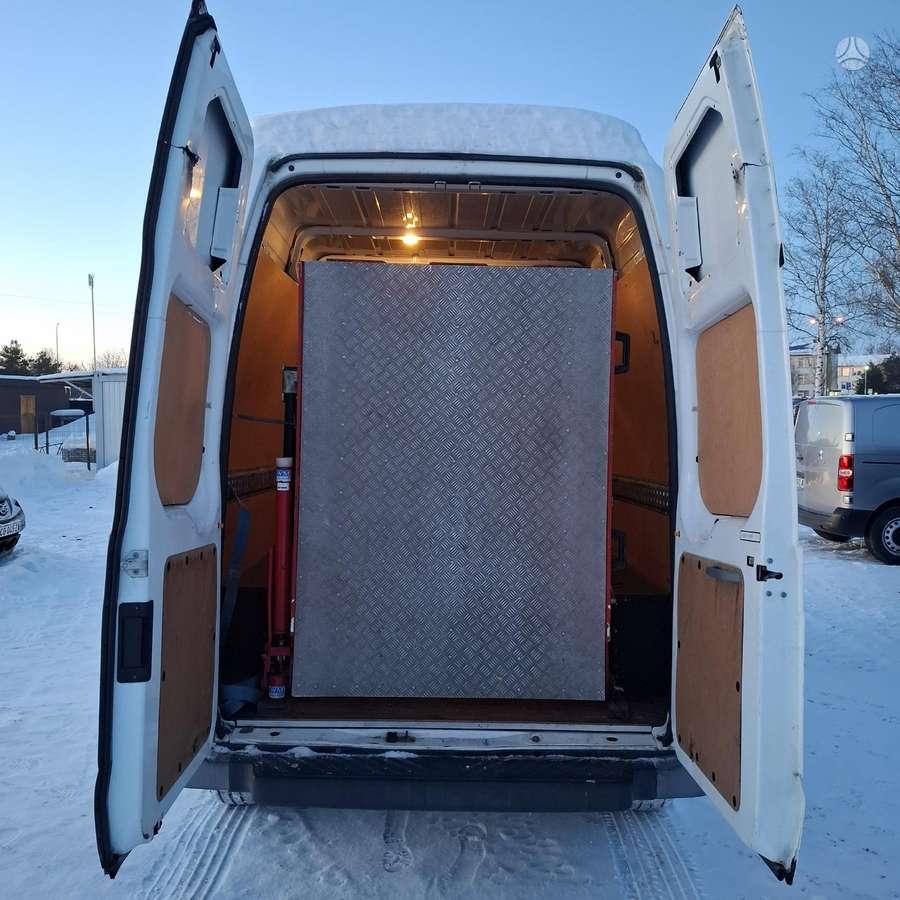 White Ford Transit 2014 in Taurage, with an engine capacity of 2.20 L and mileage of 191 thousand km for 4800 €, photo 2 on AUTOMOTO.COM.LV