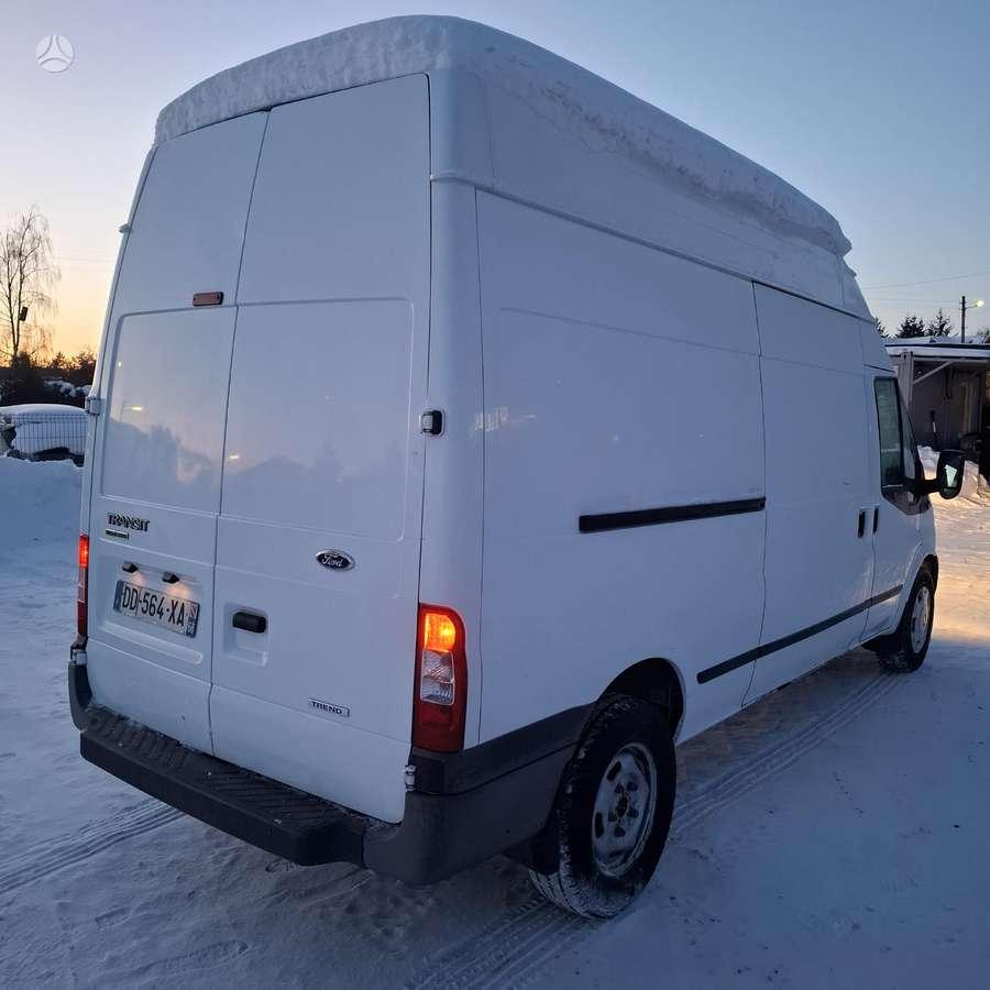 White Ford Transit 2014 in Taurage, with an engine capacity of 2.20 L and mileage of 191 thousand km for 4800 €, photo 6 on AUTOMOTO.COM.LV