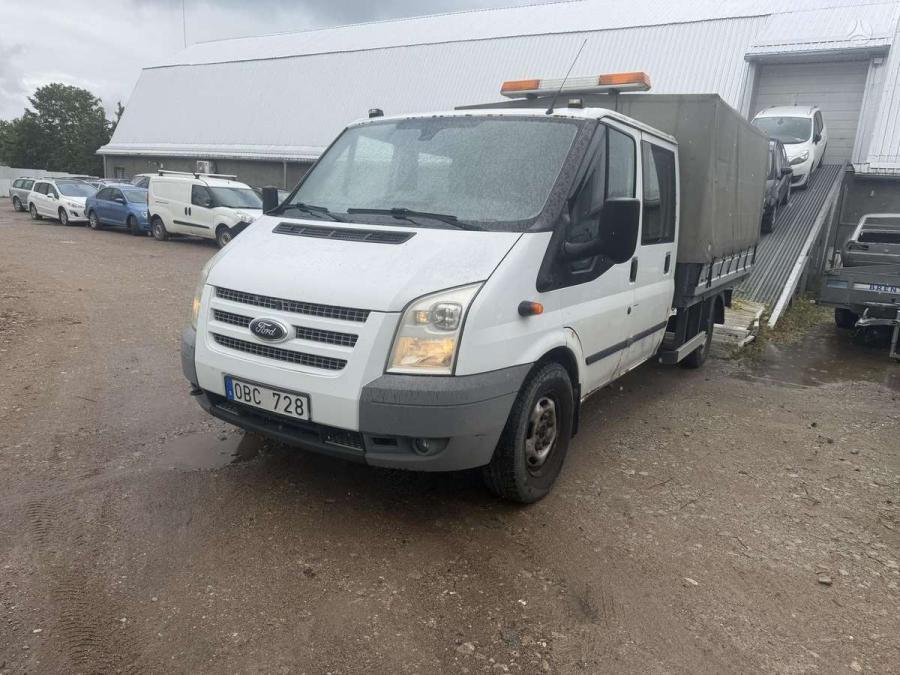 White Ford Transit 2014 in Kaunas, with an engine capacity of 2.20 L and mileage of 261 thousand km for 2900 €, photo 3 on AUTOMOTO.COM.LV