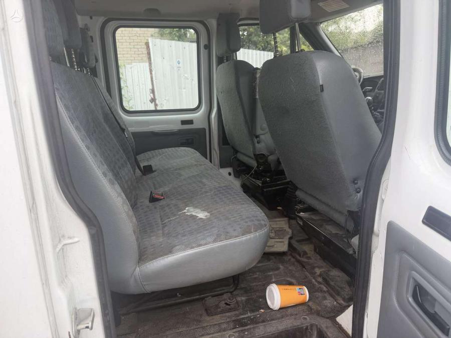 White Ford Transit 2014 in Kaunas, with an engine capacity of 2.20 L and mileage of 261 thousand km for 2900 €, photo 6 on AUTOMOTO.COM.LV