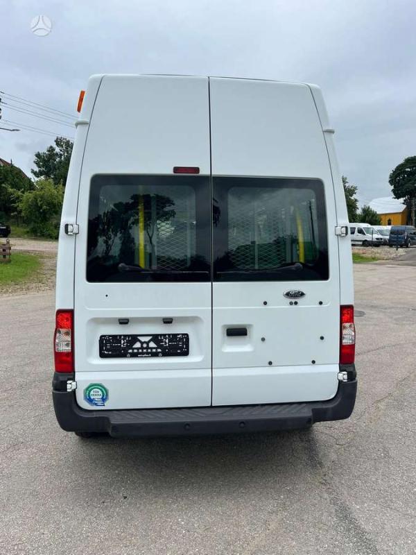 White Ford Transit 2014 in Skaudvile, with an engine capacity of 2.20 L and mileage of 187 thousand km for 8900 €, photo 8 on AUTOMOTO.COM.LV
