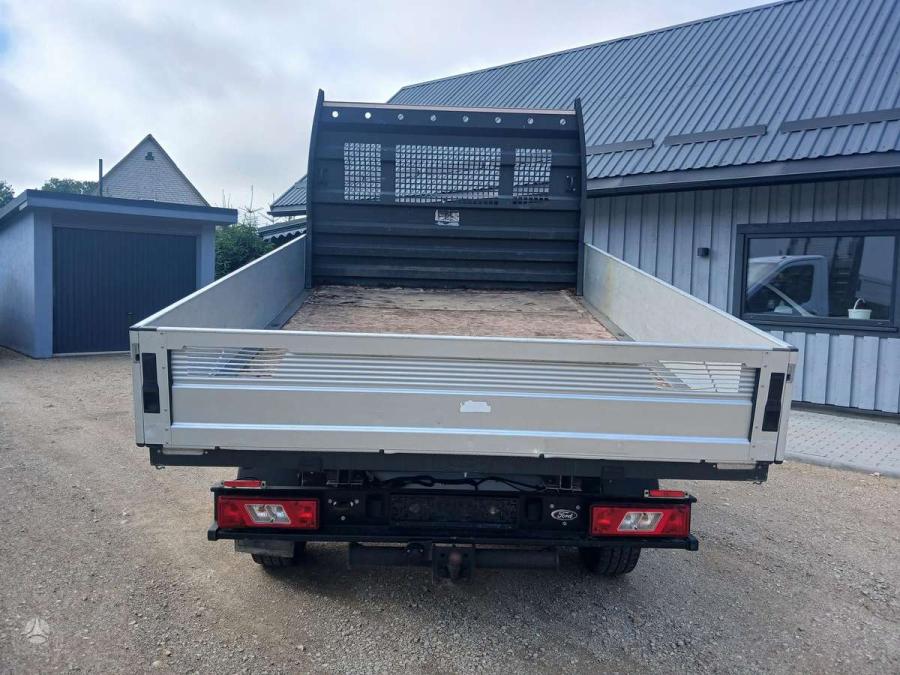 Balts Ford Transit 2014 Kelmė, ar dzinēja tilpumu 2.20 L un nobraukumu 118 tūkst. km par 12900 €, foto 7 vietnē AUTOMOTO.COM.LV