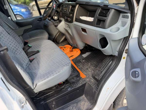 White Ford Transit 2014 in Kazlu Ruda, with an engine capacity of 2.20 L and mileage of 379 thousand km for 3550 €, photo 4 on AUTOMOTO.COM.LV
