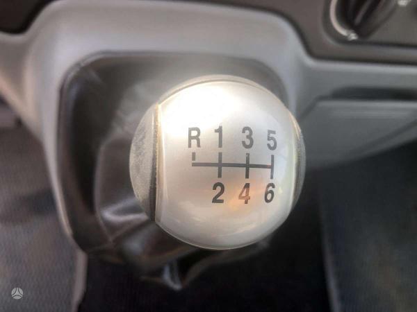 Ford Transit 2014 in Kaunas on AUTOMOTO.COM.LV White Ford Transit 2014 in Kaunas, with an engine capacity of 2.20 L and mileage of 227 thousand km for 8800 €, photo 11 on AUTOMOTO.COM.LV