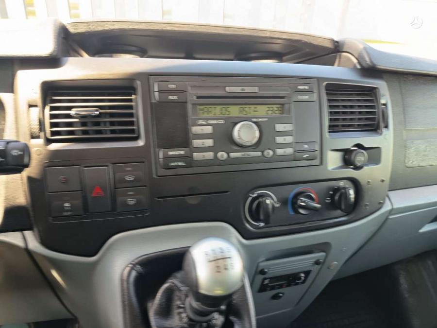 Balts Ford Transit 2014 Marijampole, ar dzinēja tilpumu 2.20 L un nobraukumu 238 tūkst. km par 6999 €, foto 7 vietnē AUTOMOTO.COM.LV