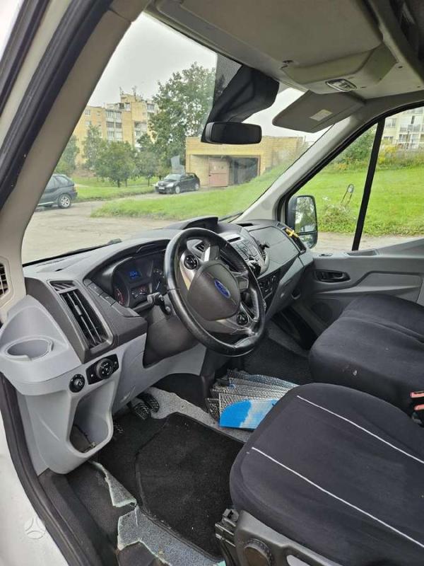 Balts Ford Transit 2015 Viļņa, ar dzinēja tilpumu 2.20 L un nobraukumu 305 tūkst. km par 7000 €, foto 4 vietnē AUTOMOTO.COM.LV
