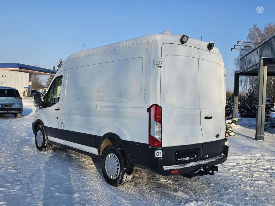 Balts Ford Transit 2015 Pakruojis, ar dzinēja tilpumu 2.20 L un nobraukumu 206 tūkst. km par 8000 €, foto 5 vietnē AUTOMOTO.COM.LV