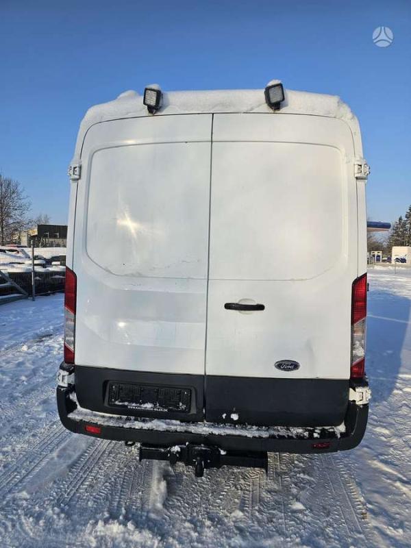 Balts Ford Transit 2015 Pakruojis, ar dzinēja tilpumu 2.20 L un nobraukumu 206 tūkst. km par 8000 €, foto 6 vietnē AUTOMOTO.COM.LV