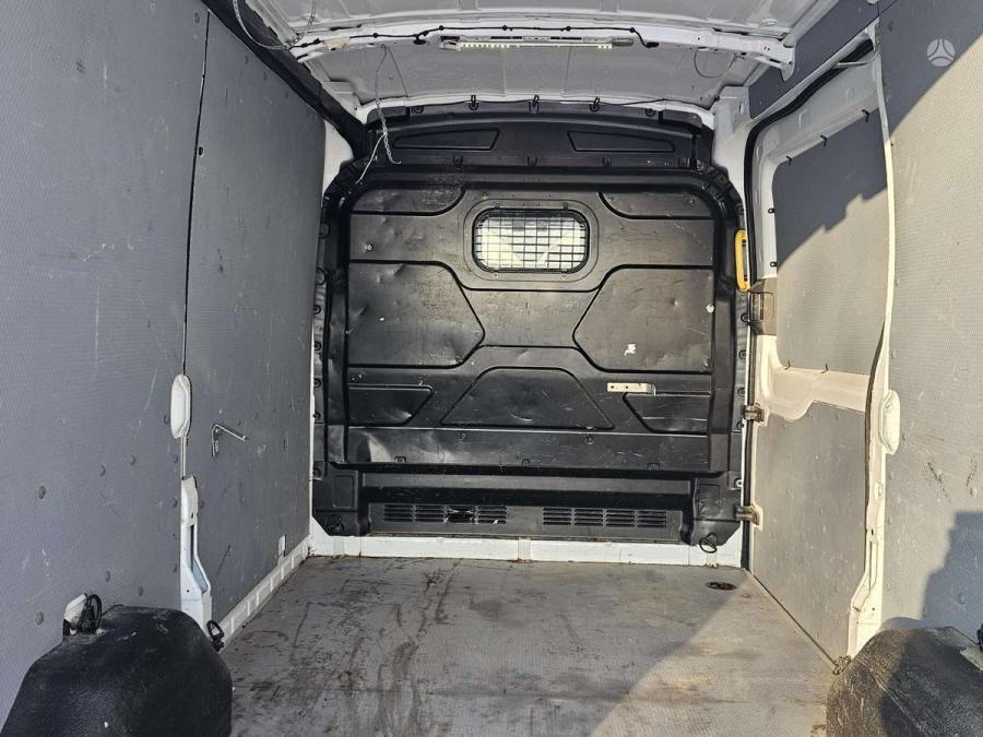 Balts Ford Transit 2015 Pakruojis, ar dzinēja tilpumu 2.20 L un nobraukumu 206 tūkst. km par 8000 €, foto 8 vietnē AUTOMOTO.COM.LV