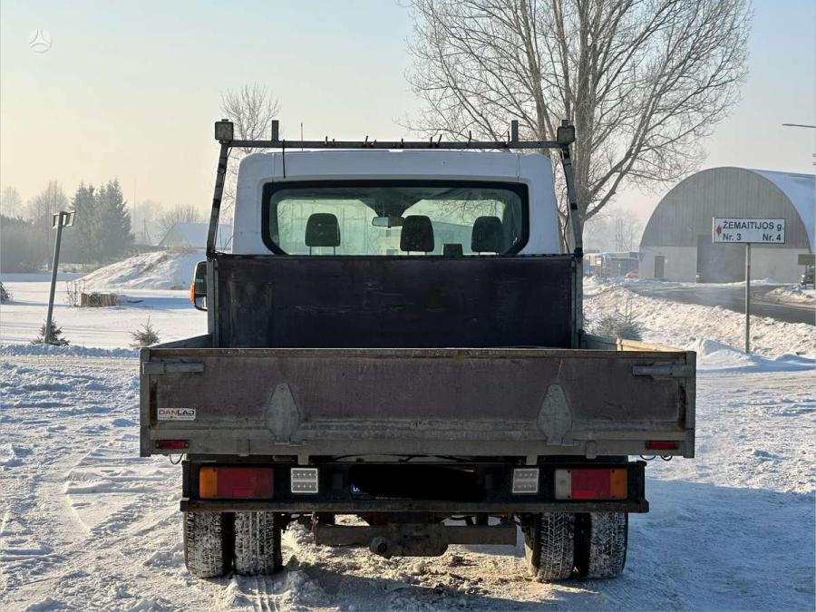 White Ford Transit 2015 in Taurage, with an engine capacity of 2.20 L and mileage of 280 thousand km for 8000 €, photo 6 on AUTOMOTO.COM.LV