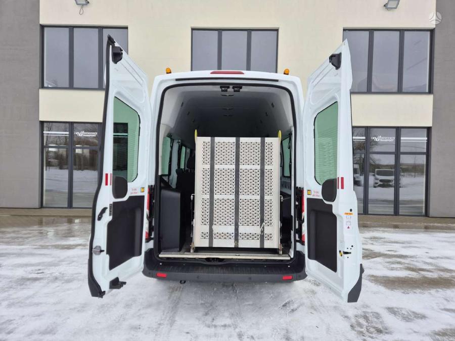White Ford Transit 2015 in Marijampole, with an engine capacity of 2.20 L and mileage of 226 thousand km for 12500 €, photo 9 on AUTOMOTO.COM.LV