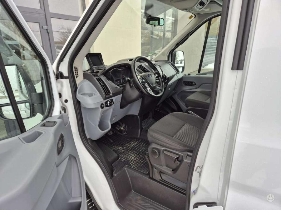 White Ford Transit 2015 in Marijampole, with an engine capacity of 2.20 L and mileage of 226 thousand km for 12500 €, photo 11 on AUTOMOTO.COM.LV