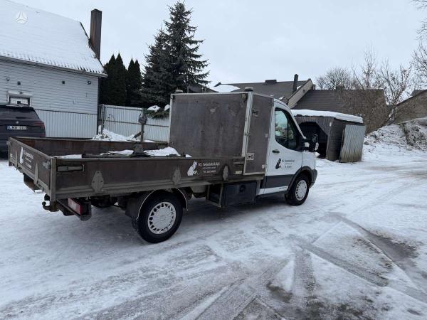 White Ford Transit 2015 in Taurage, with an engine capacity of 2.20 L and mileage of 290 thousand km for 5300 €, photo 4 on AUTOMOTO.COM.LV