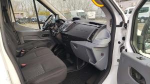 White Ford Transit 2015 in Klaipeda, with an engine capacity of 2.20 L and mileage of 218 thousand km for 11750 €, photo 10 on AUTOMOTO.COM.LV