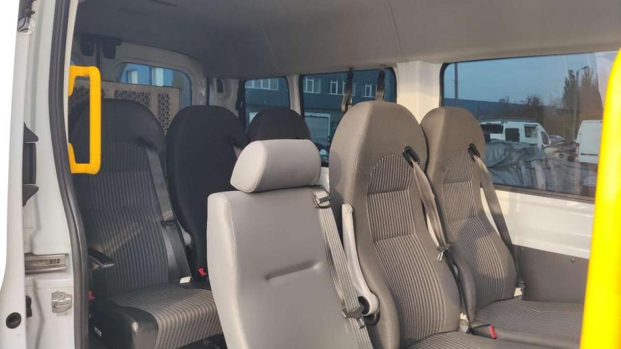 White Ford Transit 2015 in Klaipeda, with an engine capacity of 2.20 L and mileage of 218 thousand km for 11750 €, photo 13 on AUTOMOTO.COM.LV