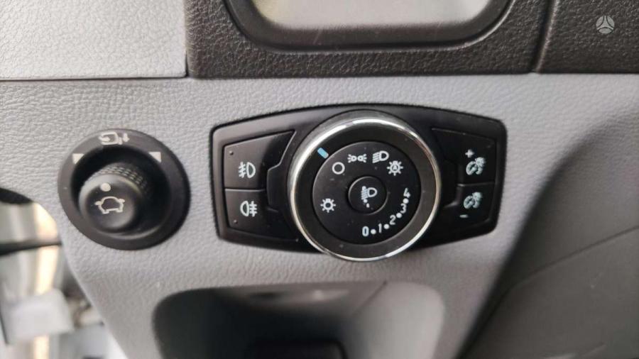 White Ford Transit 2015 in Klaipeda, with an engine capacity of 2.20 L and mileage of 218 thousand km for 11750 €, photo 17 on AUTOMOTO.COM.LV