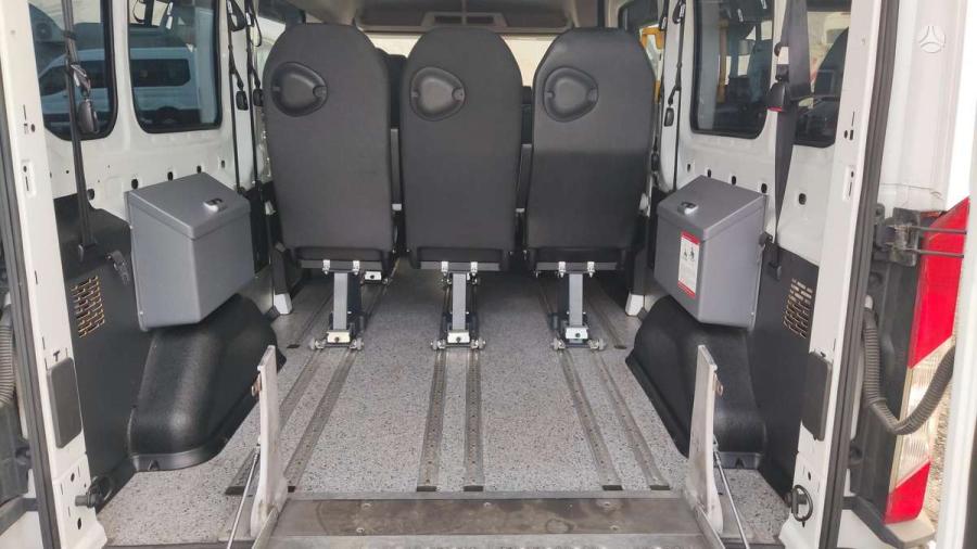 White Ford Transit 2015 in Klaipeda, with an engine capacity of 2.20 L and mileage of 218 thousand km for 11750 €, photo 29 on AUTOMOTO.COM.LV