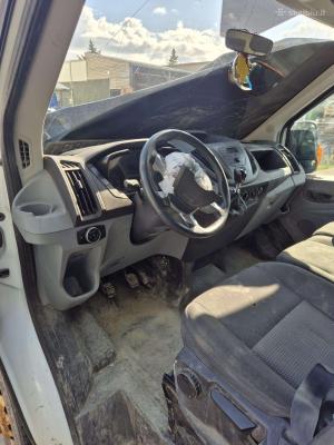 White Ford Transit 2015 in Alytus, with an engine capacity of 2.00 L and mileage of 230 thousand km for 499 €, photo 4 on AUTOMOTO.COM.LV