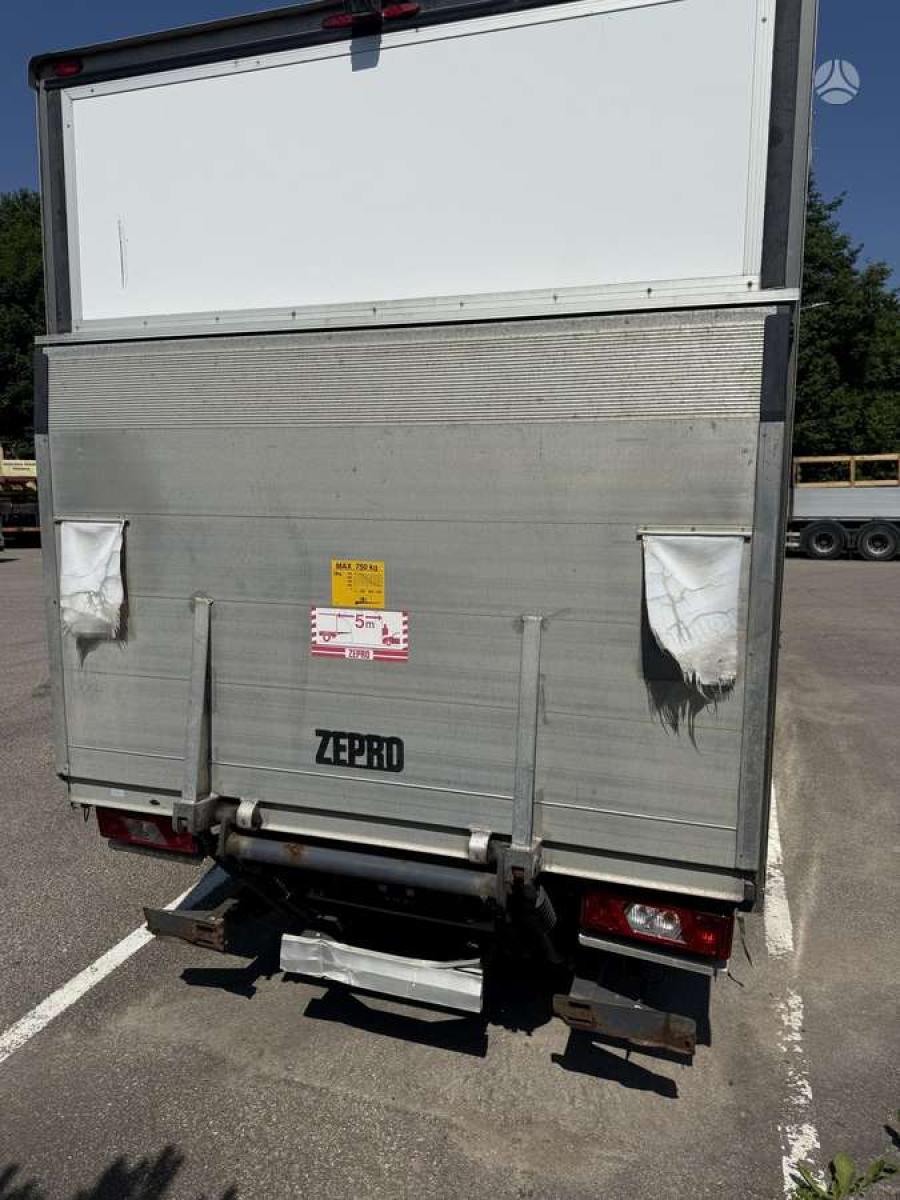 White Ford Transit 2015 in Telschi, with an engine capacity of 2.20 L and mileage of 330 thousand km for 4400 €, photo 5 on AUTOMOTO.COM.LV