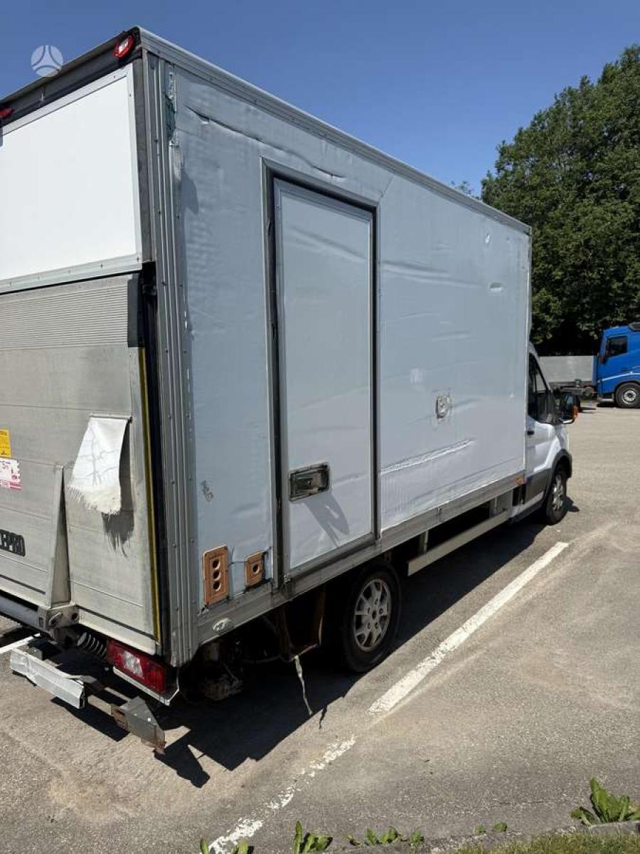 White Ford Transit 2015 in Telschi, with an engine capacity of 2.20 L and mileage of 330 thousand km for 4400 €, photo 6 on AUTOMOTO.COM.LV