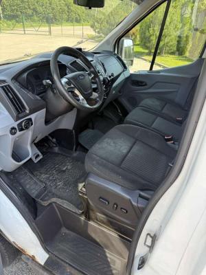 White Ford Transit 2015 in Telschi, with an engine capacity of 2.20 L and mileage of 330 thousand km for 4400 €, photo 9 on AUTOMOTO.COM.LV
