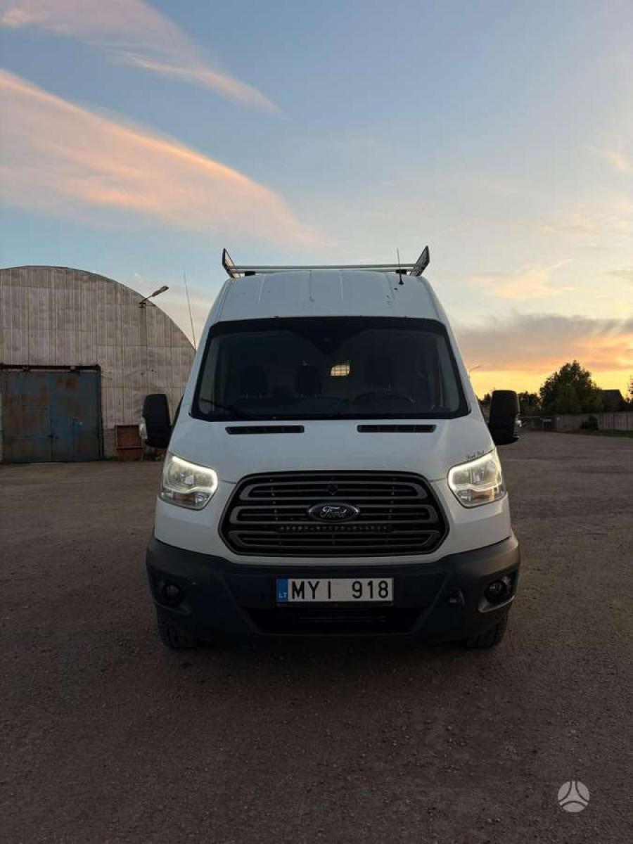 White Ford Transit 2015 in Siauliai, with an engine capacity of 2.20 L and mileage of 380 thousand km for 8950 €, photo 10 on AUTOMOTO.COM.LV
