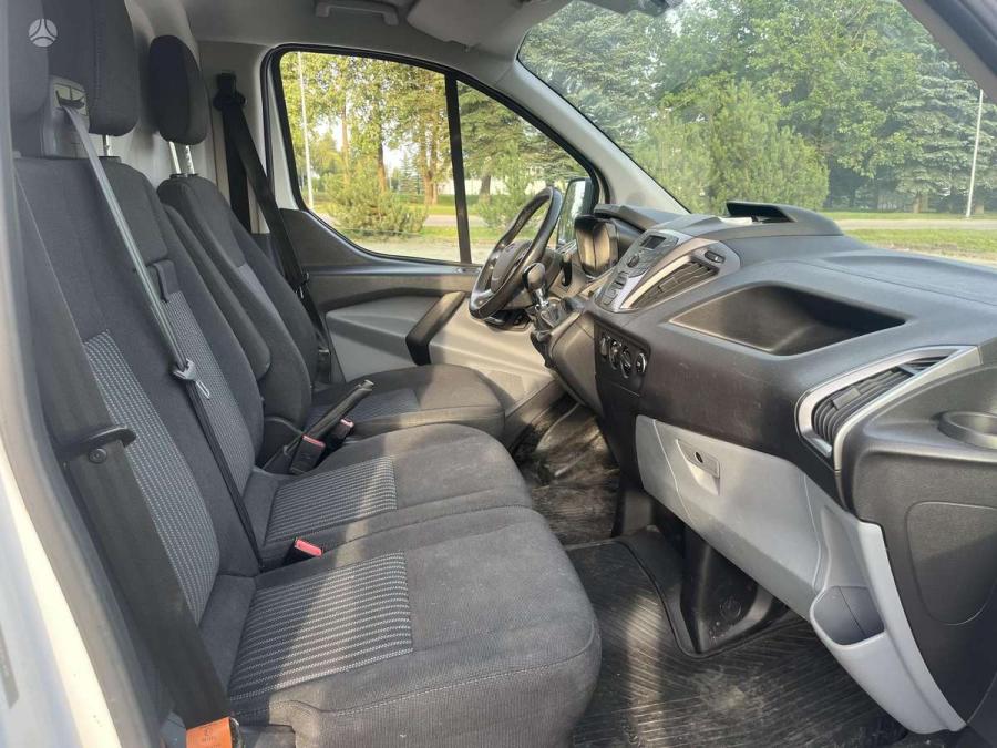 White Ford Transit 2015 in Akmene, with an engine capacity of 2.00 L and mileage of 186 thousand km for 6500 €, photo 7 on AUTOMOTO.COM.LV